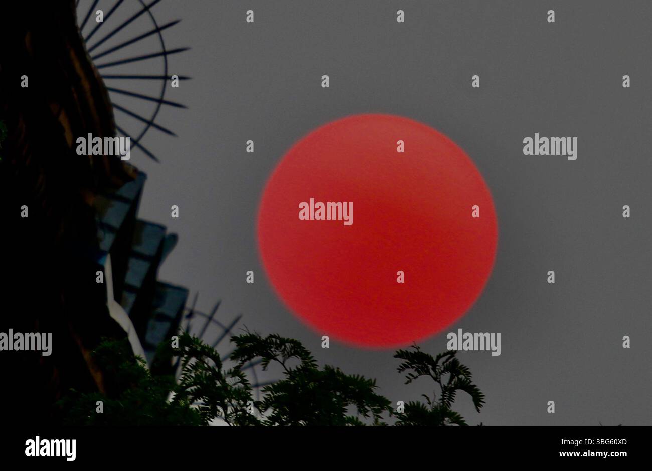 June 4, 2025, New York City, New York: (new) pink moon seen in ...