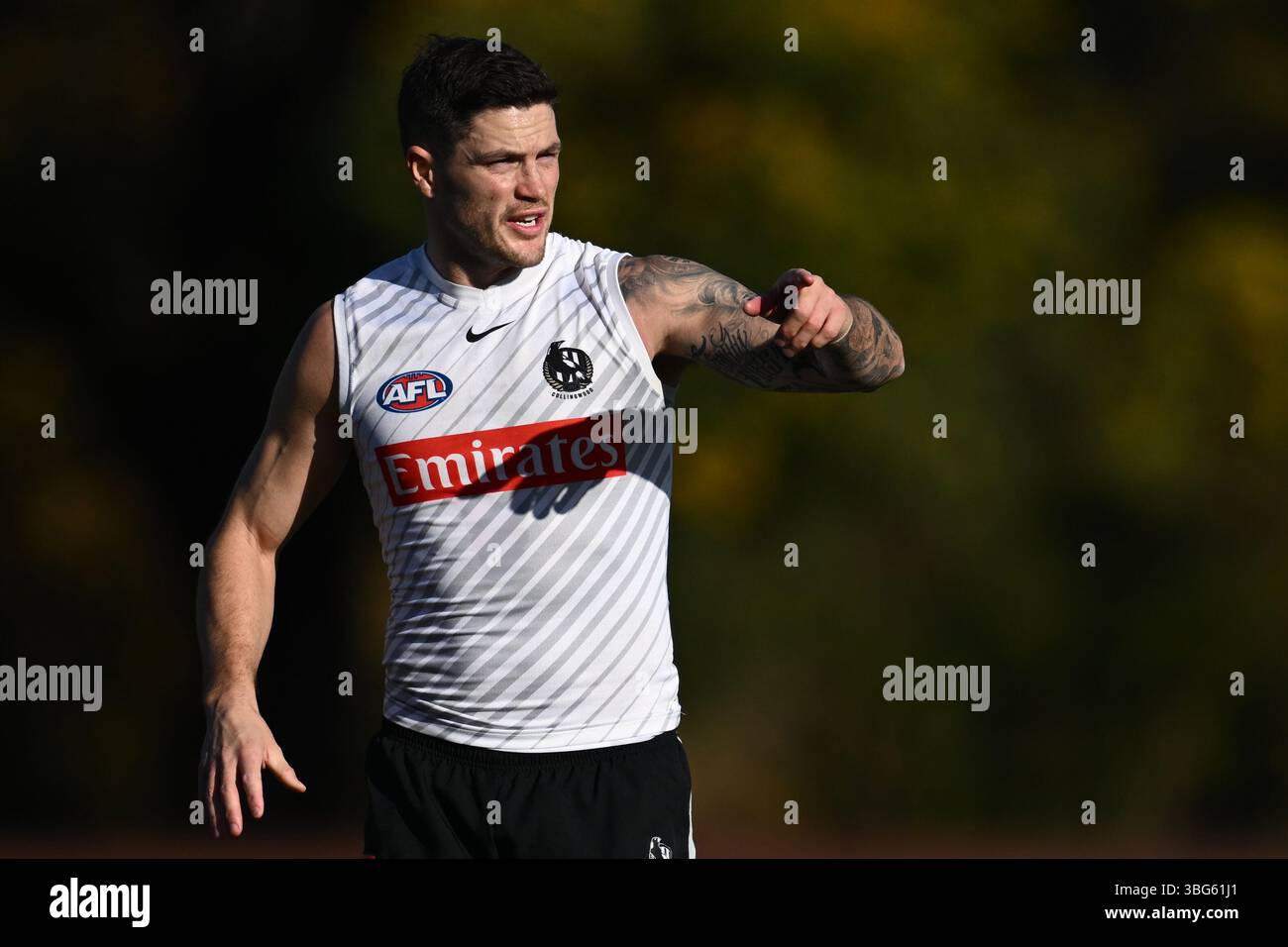 Melbourne, Australia. 04th June, 2025. Jamie Elliott of Collingwood ...
