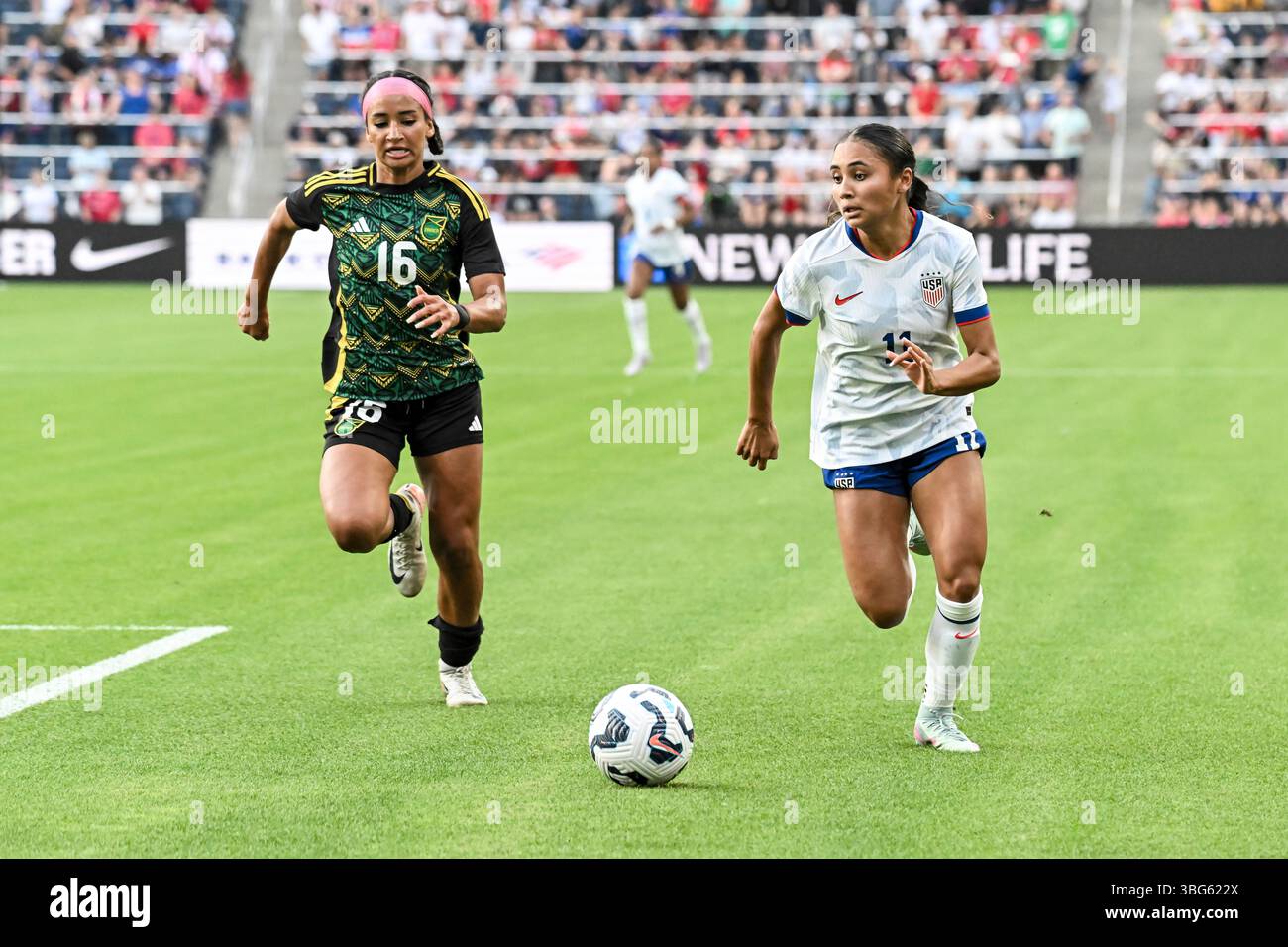ST. LOUIS, MO - JUNE 03: United States forward Alyssa Thompson (11 ...