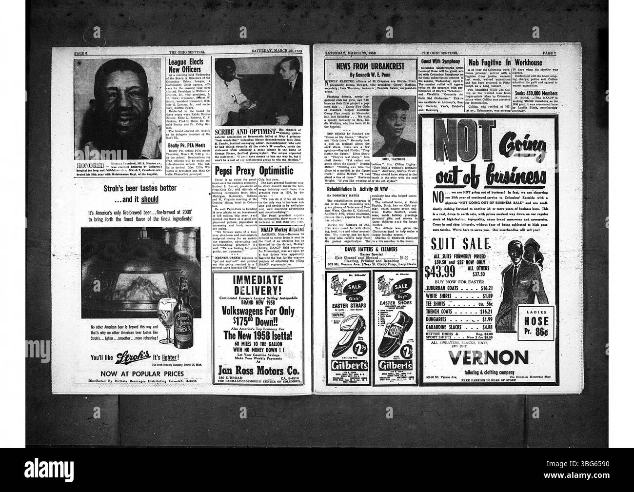 Newspaper press in action Black and White Stock Photos & Images - Alamy