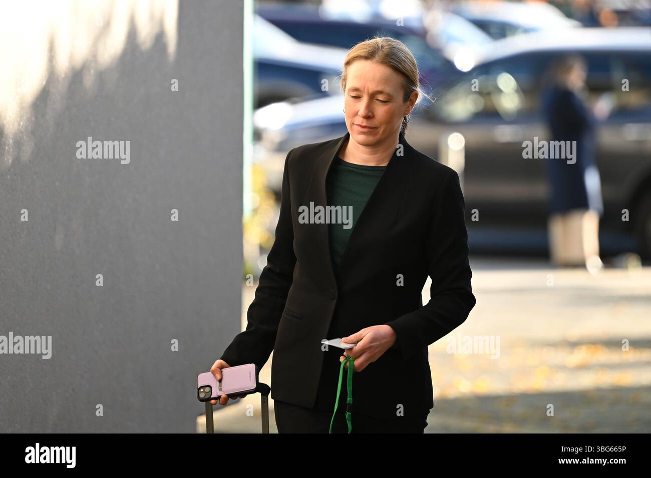 Prosecutor Jane Warren arrives to the Latrobe Valley Magistrates Court ...