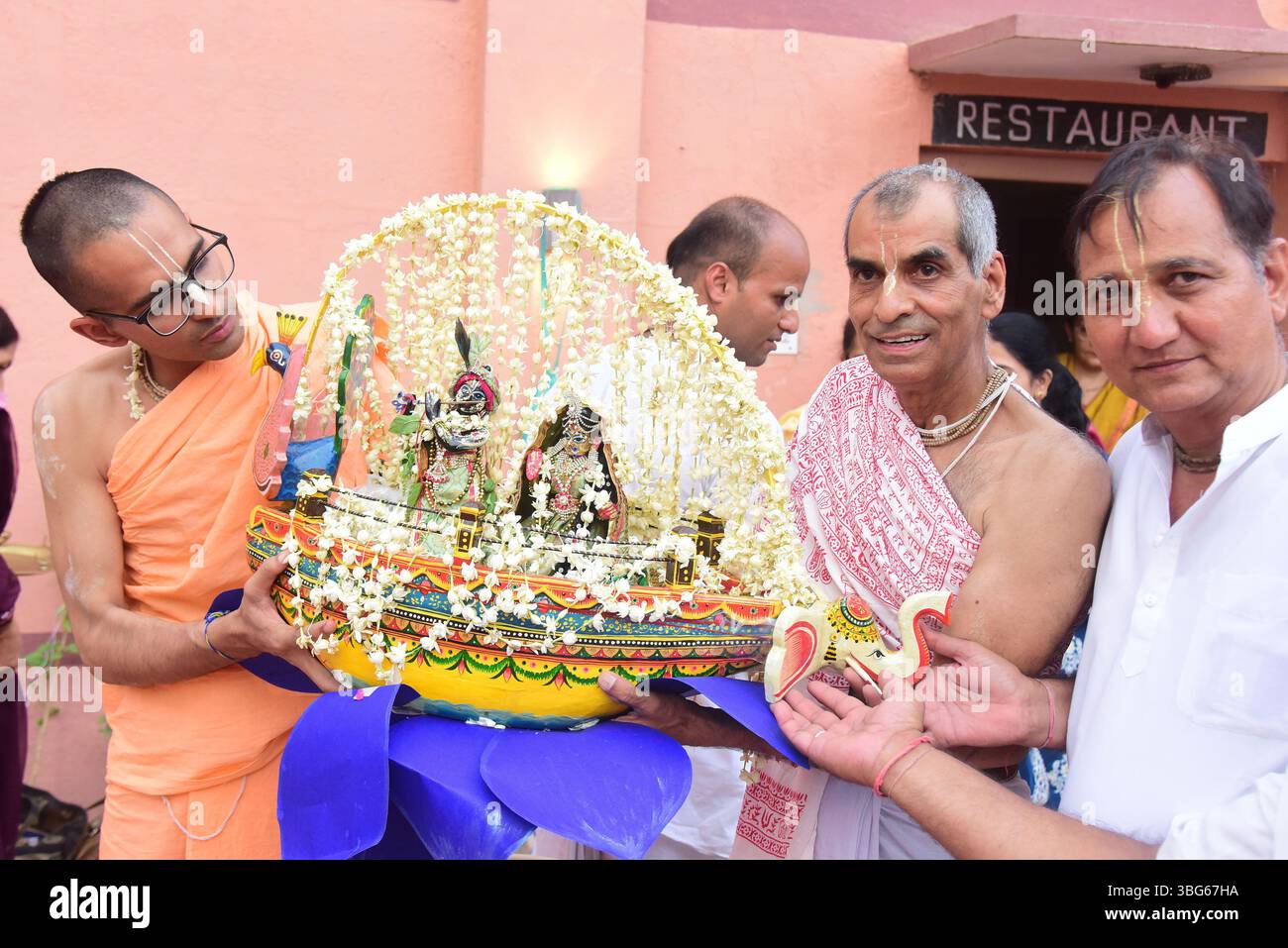 Bikaner, Rajasthan, India. 1st June, 2025. Devotees taking Lord Shri ...