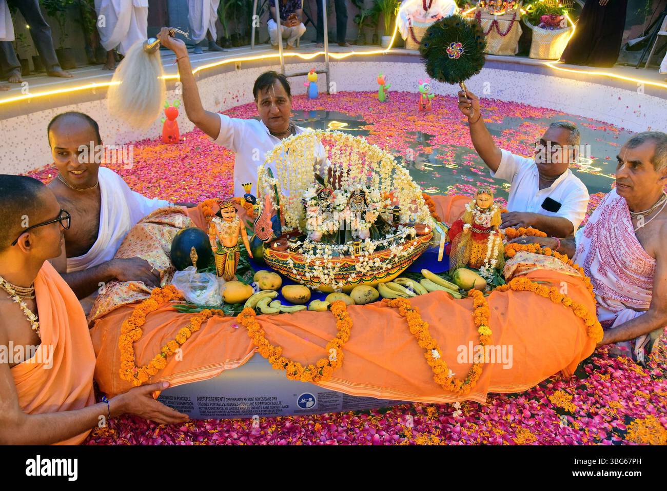 Bikaner, Rajasthan, India. 1st June, 2025. Devotees taking Lord Shri ...