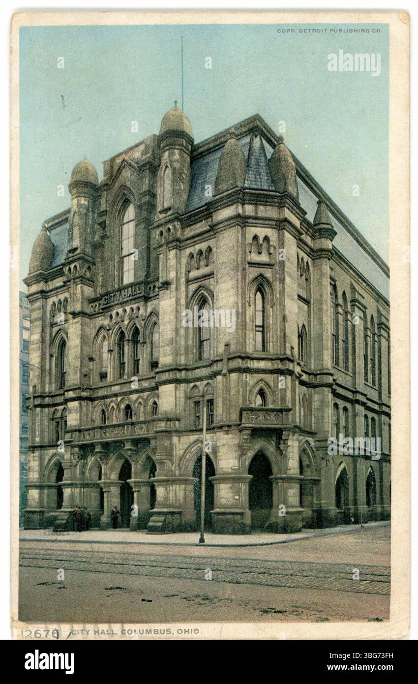 Color postcard of Columbus City Hall located on East State Street in ...