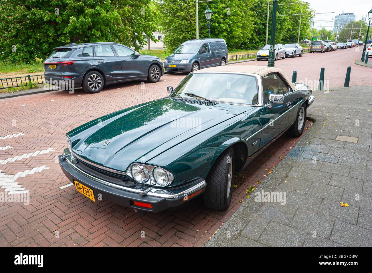 Xjs hi-res stock photography and images - Alamy