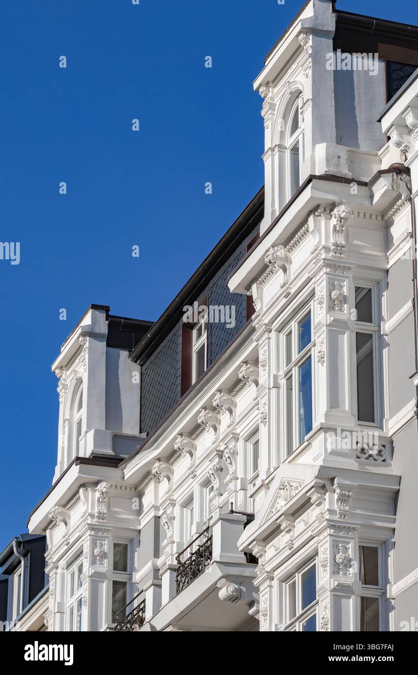 Facade old residential building in hi-res stock photography and images ...