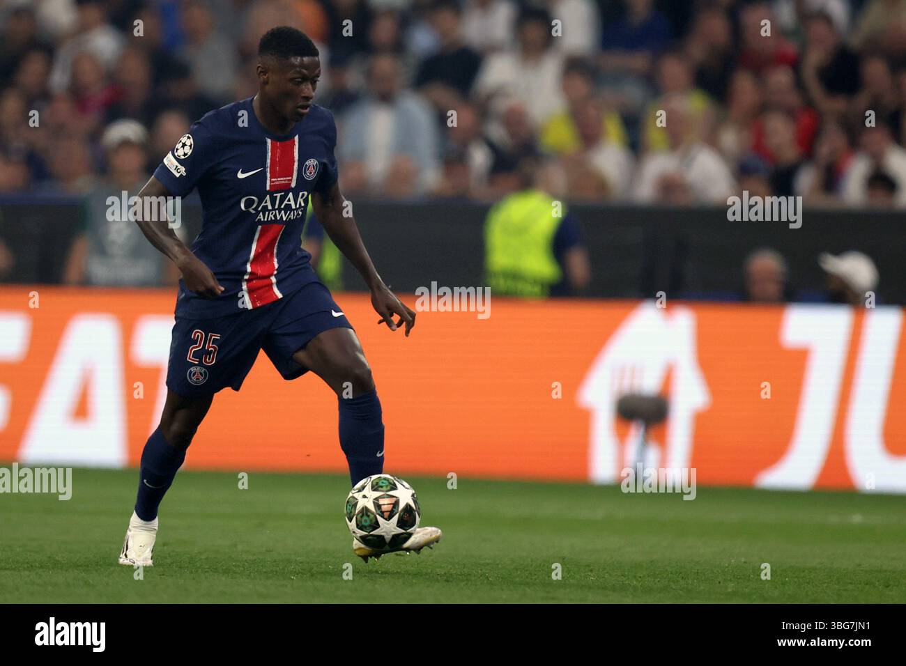 Nuno Mendes of Paris Saint-Germain Fc in action during the UEFA ...