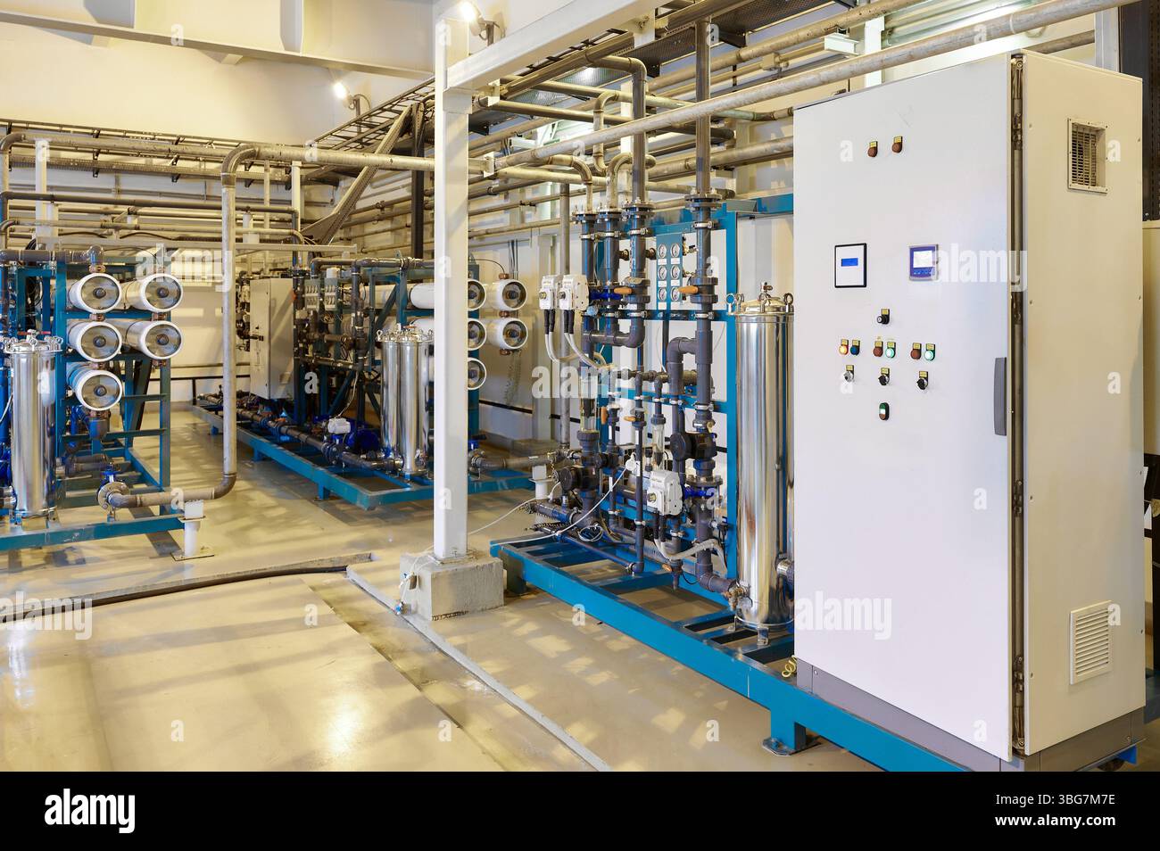 Modern industrial reverse osmosis water purification system in a clean ...