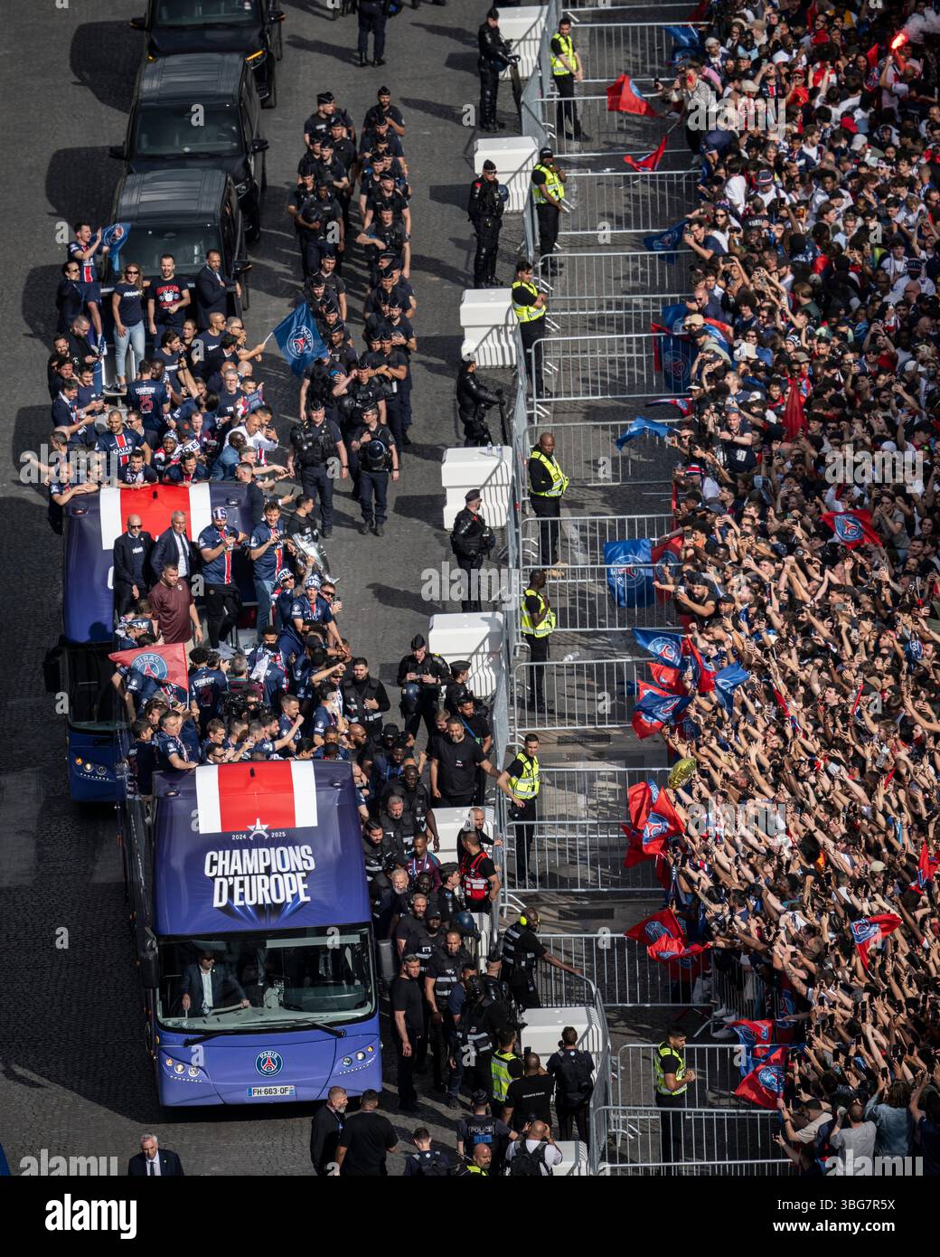 Paris, France. 01st June, 2025. Paris Saint-Germain's supporters wave ...