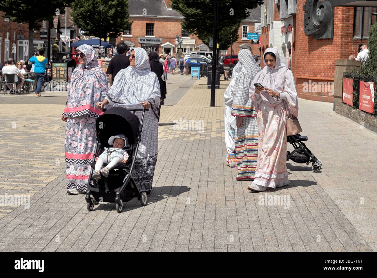 Muslim women group in traditional chador dress, visit as tourists ...