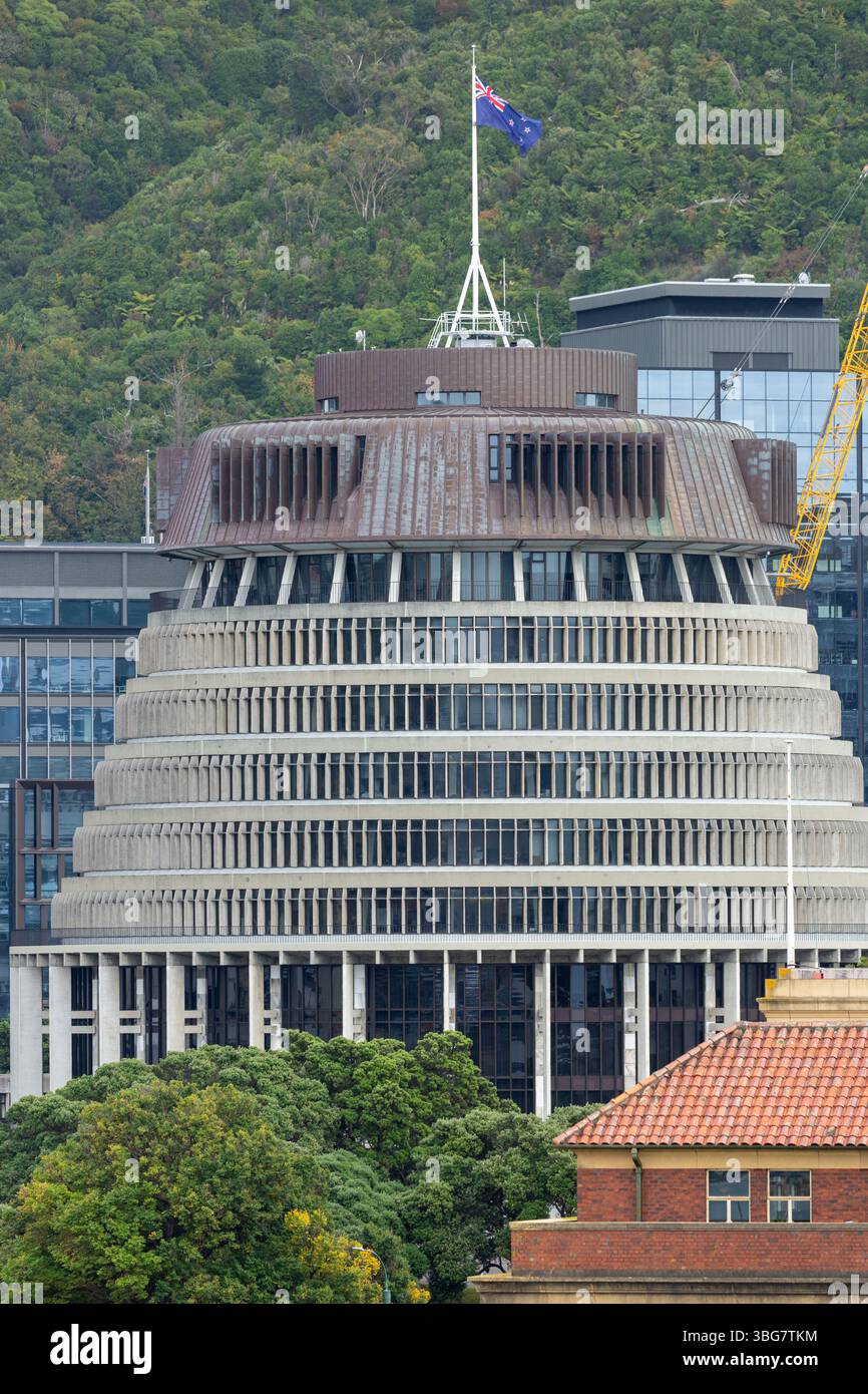 The Beehive is the Executive Wing of New Zealand Parliament Buildings ...