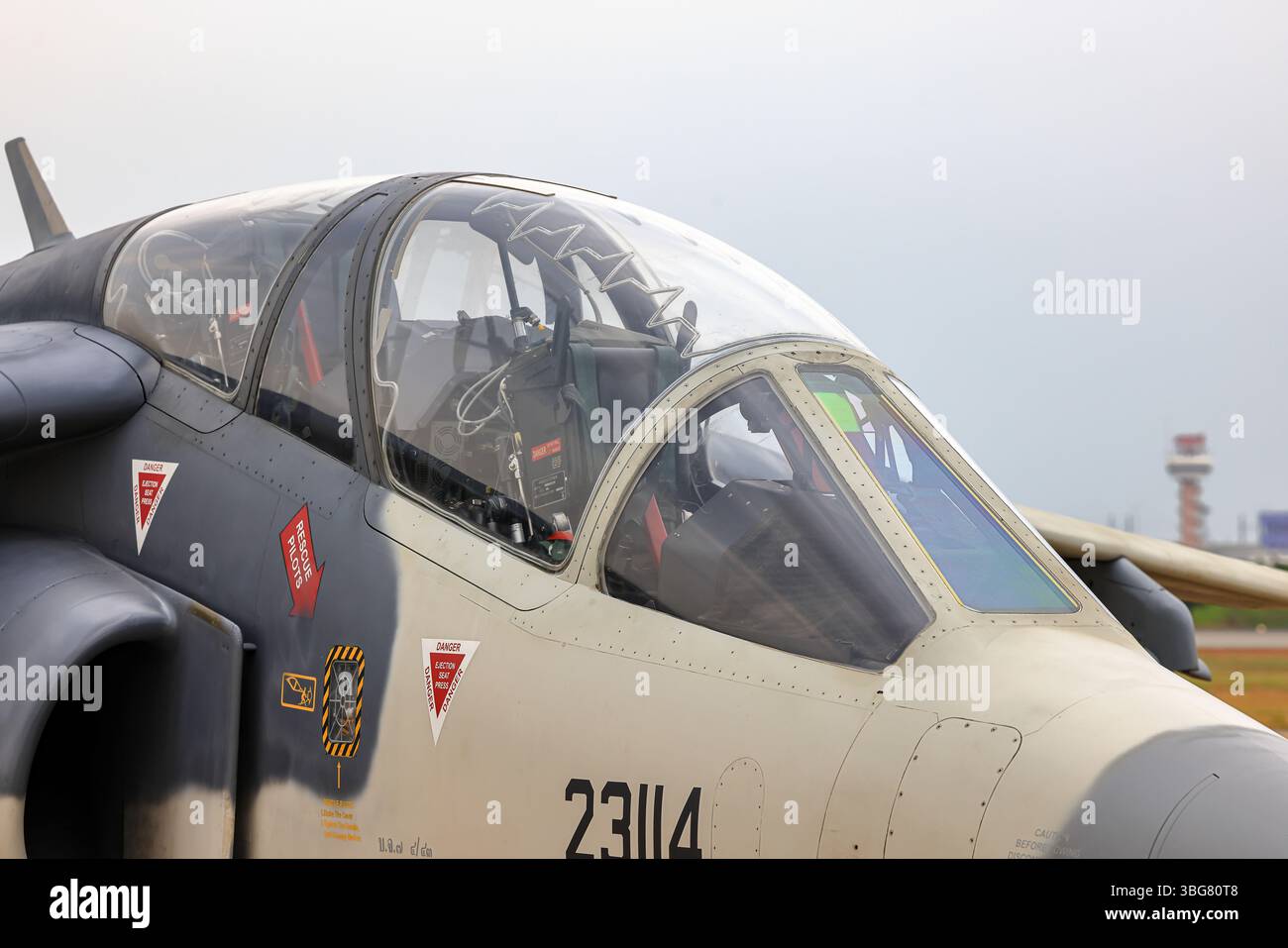Close up cockpit dassault hi-res stock photography and images - Alamy