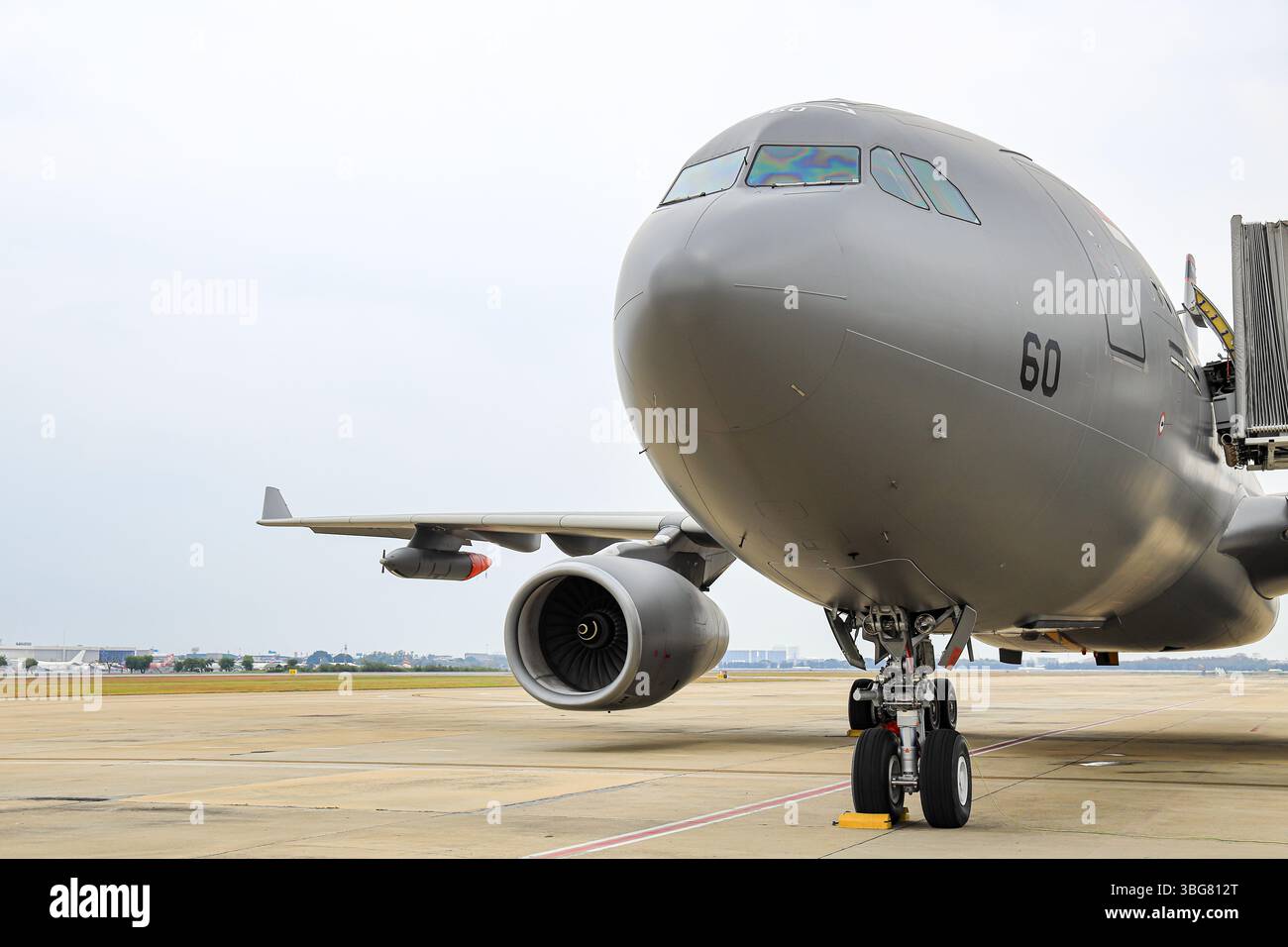 Airbus A330 Multi Role Tanker Transport ( MRTT ), aerial refueling and ...