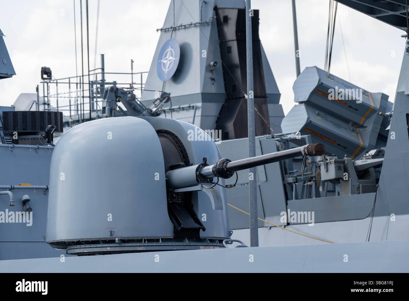 Rostock, Germany. 03rd June, 2025. View of the on-board gun OTO Melara ...
