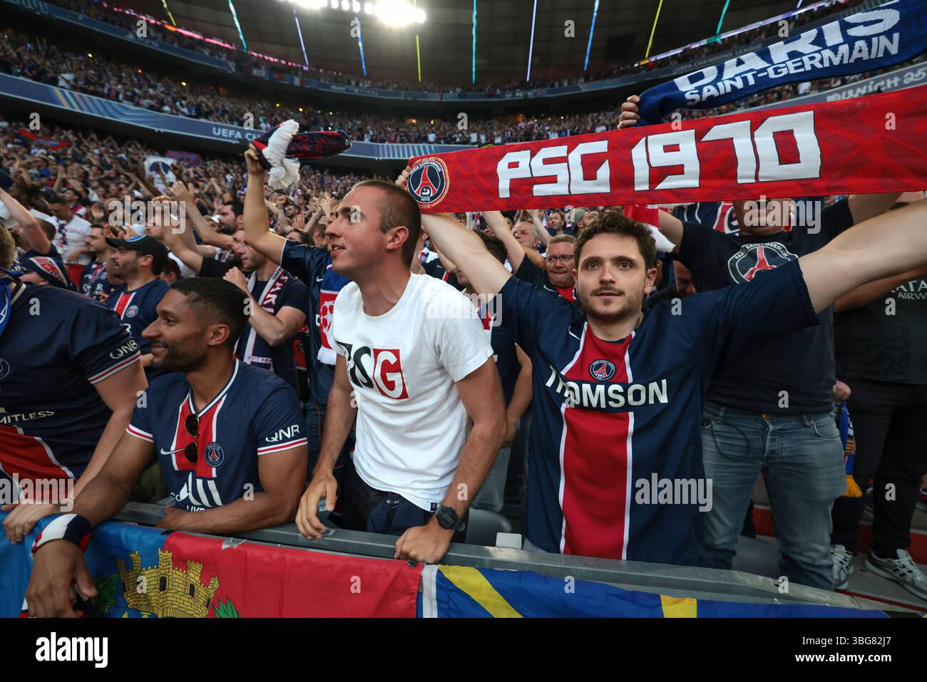 Munich, Germany. 31st May, 2025. PSG fans cheer on their team prior to ...
