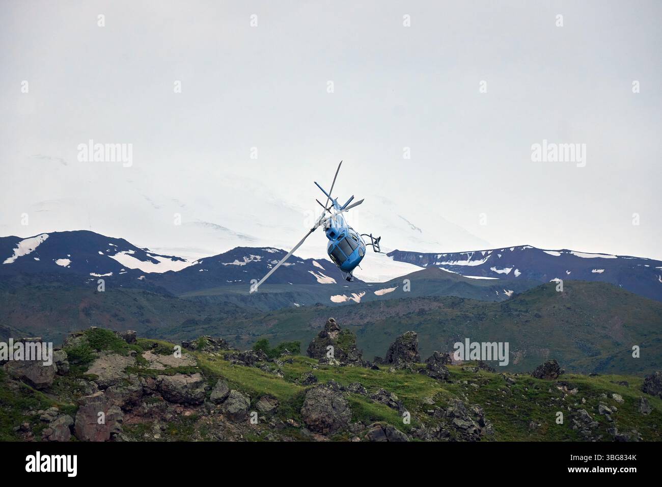 Stunning drone flight through snow hi-res stock photography and images ...