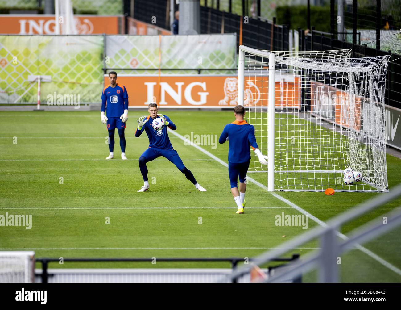 ZEIST - Nick Olij, Kjell Scherpen and Mark Flekken during a training ...