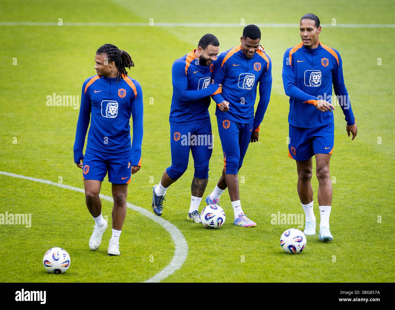 ZEIST - Nathan Ake, Memphis Depay, Denzel Dumfries and Virgil van Dijk ...