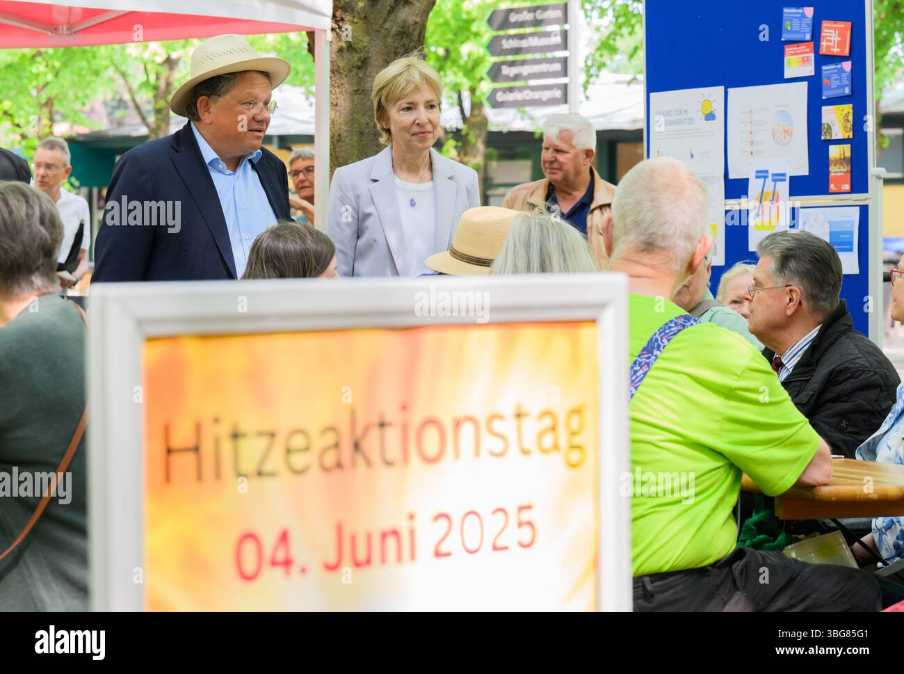Hanover, Germany. 04th June, 2025. Andreas Philippi (SPD, l), Lower ...