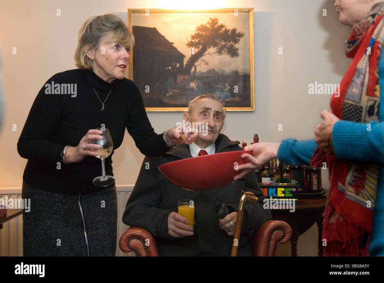 Man being polite to woman hi-res stock photography and images - Alamy