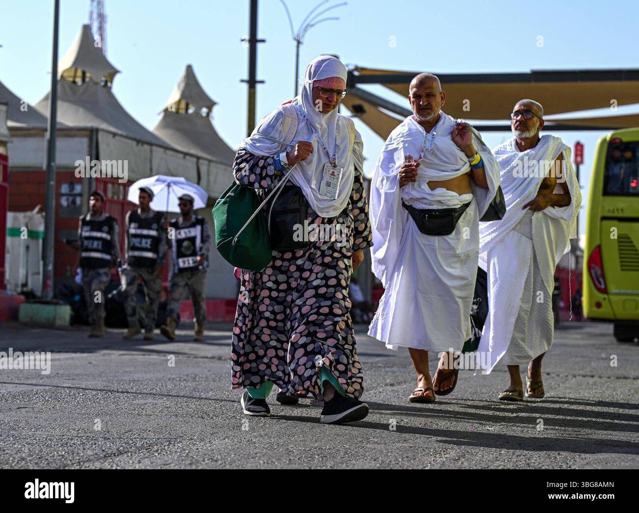 Muslim pilgrims heads to Mina near Islam s holy city of Mecca Muslim ...