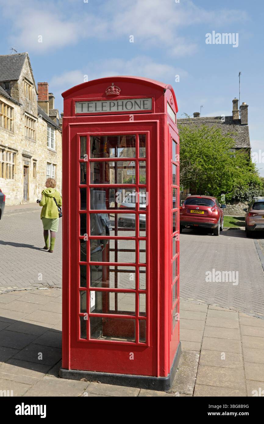 Old telephone booth, High Street, Chipping Campden, The Cotswolds ...