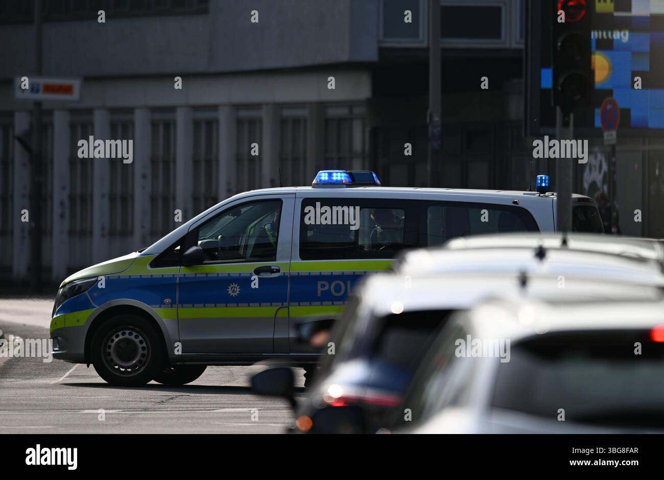 04.06.2025, xophax, Bombenfund Köln , Cologne ,Wirtschaft ,Verkehr ...