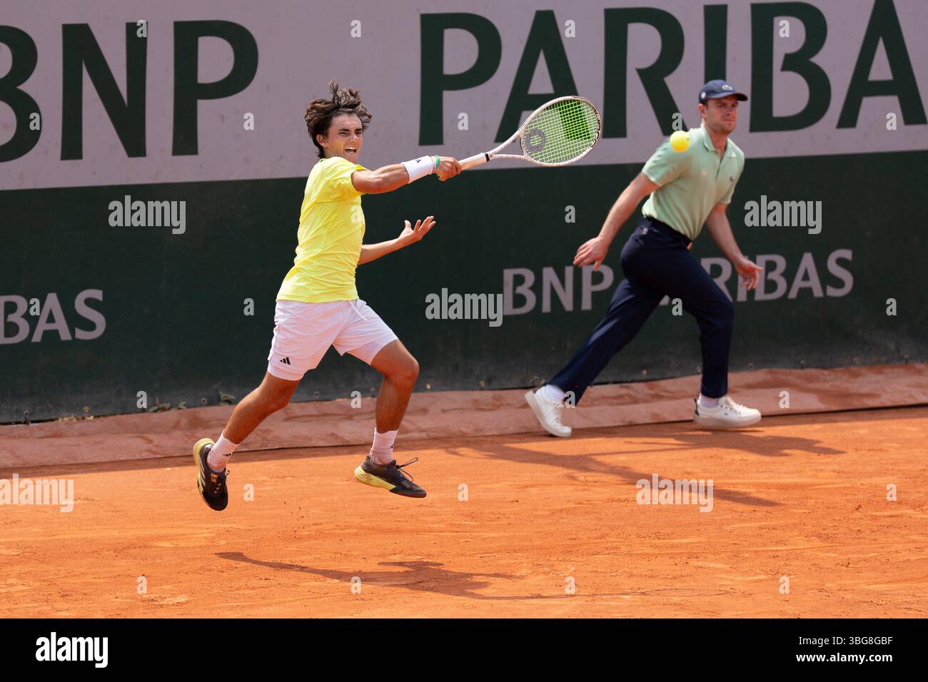 PARIS, FRANCE - JUNE 3: Jack Kennedy of the USA during the French Open ...