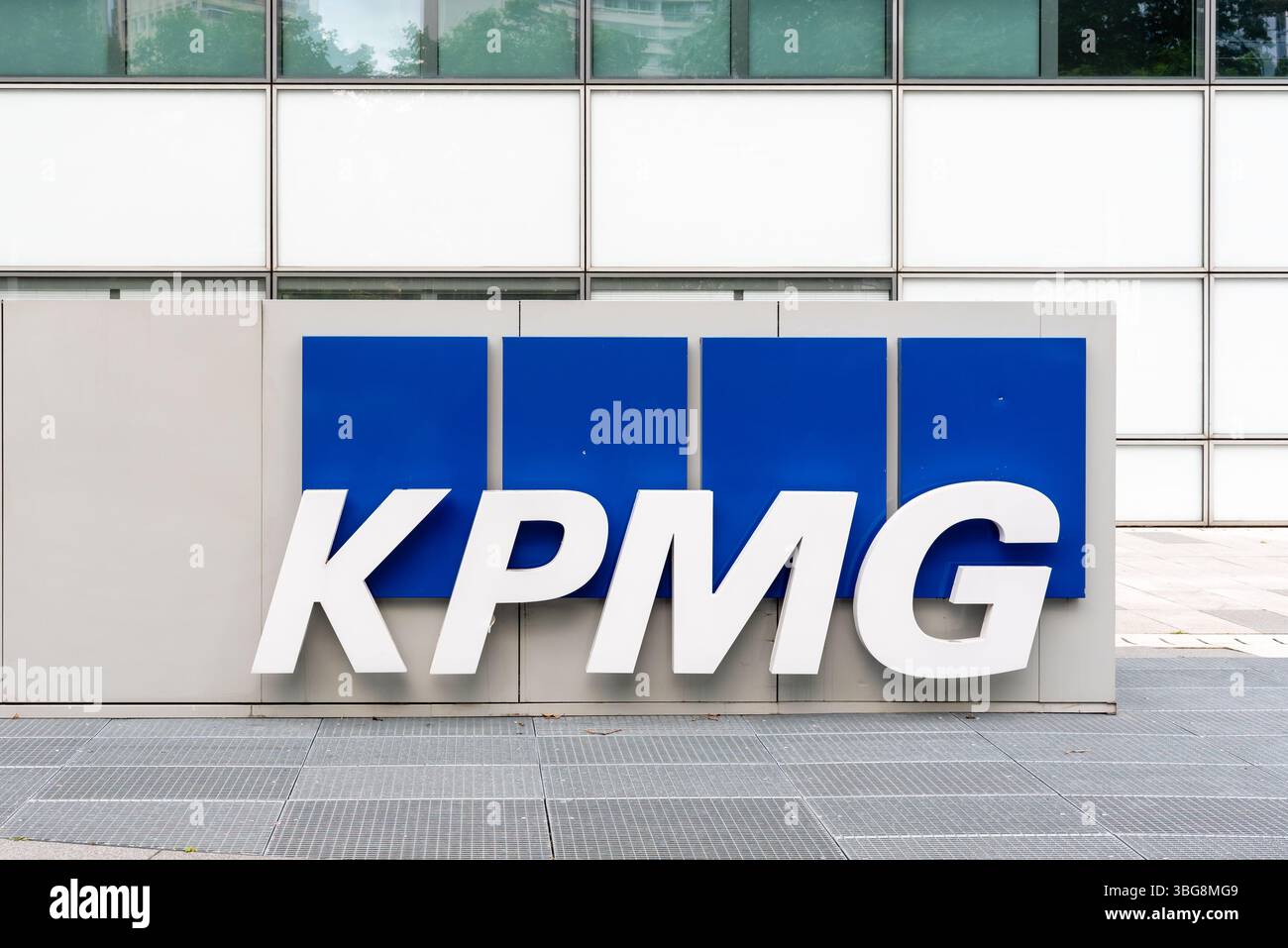 Tax audit defense hi-res stock photography and images - Alamy