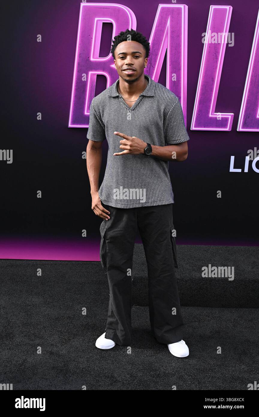 Dallas Dupree Young beim Special Screening des Kinofilms From the World ...