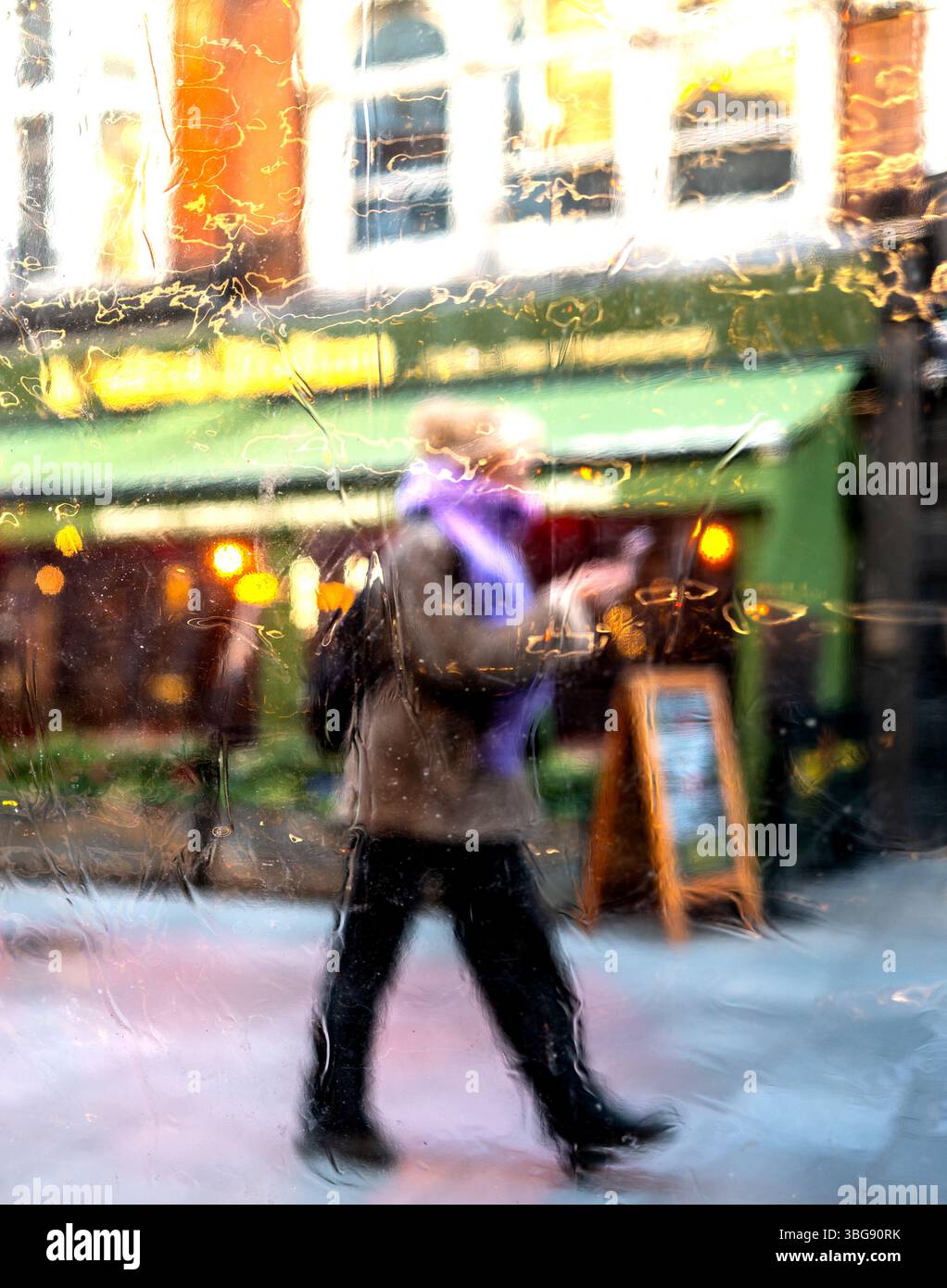 diffused distorted people street scene Stock Photo - Alamy