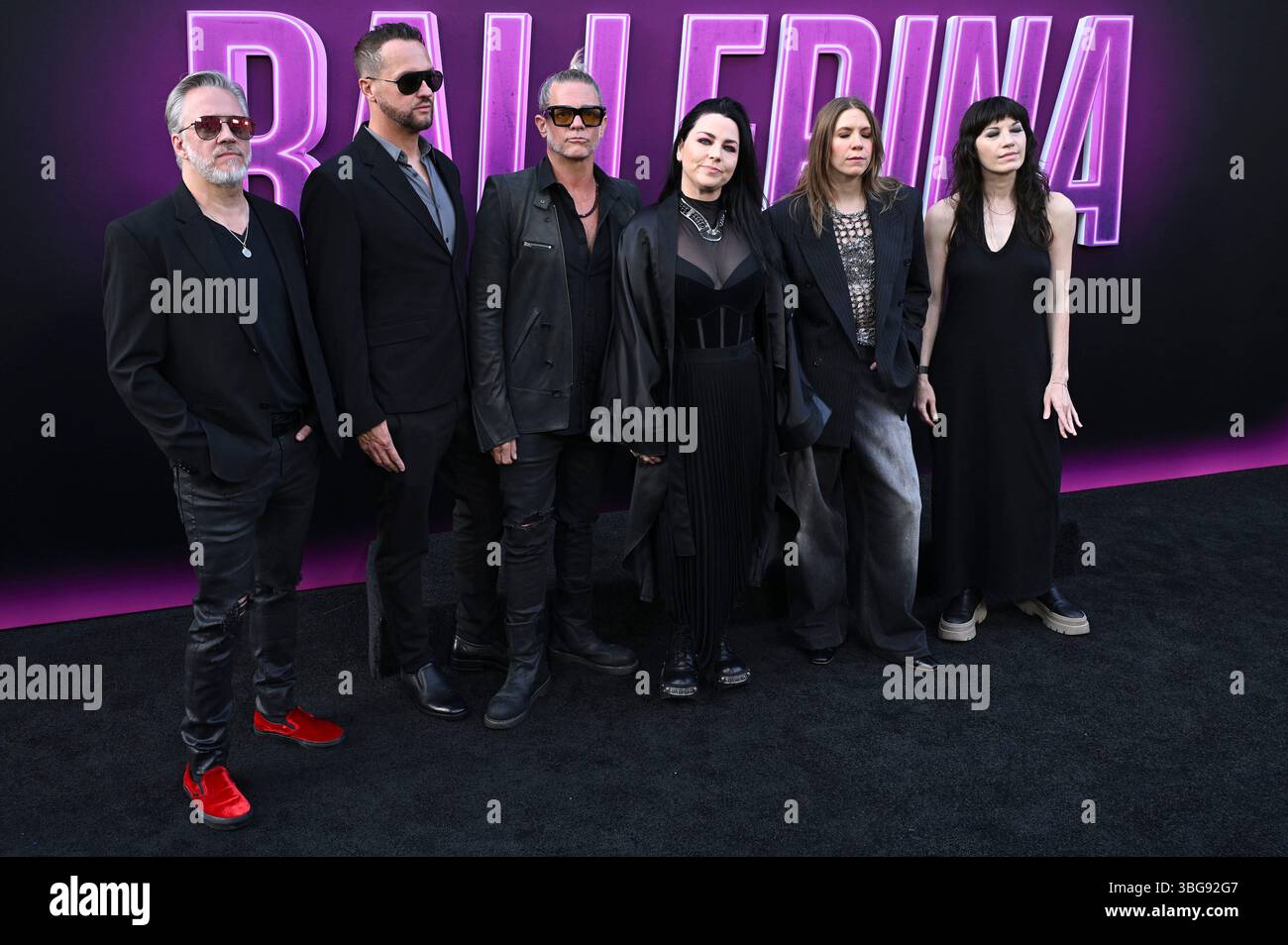 Troy McLawhorn, Tim McCord, Will Hunt, Amy Lee, Gast und Emma Anzai von ...