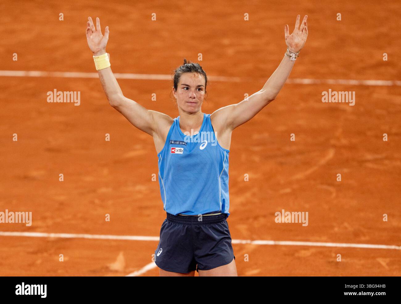 Lois Boisson celebrates match point during her women’s singles quarter ...