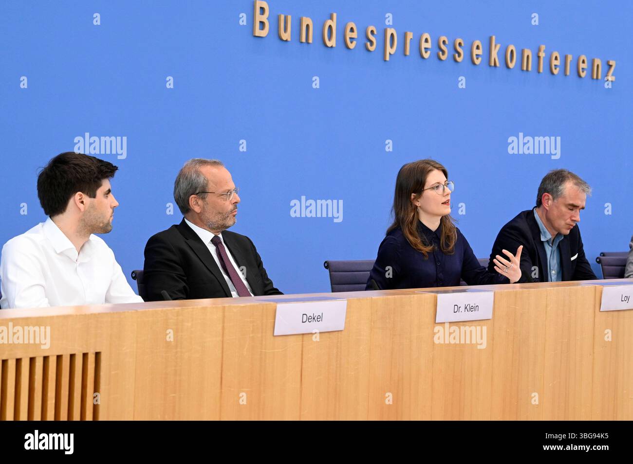 Ron Dekel, Felix Klein, Bianca Loy und Benjamin Steinitz bei der ...