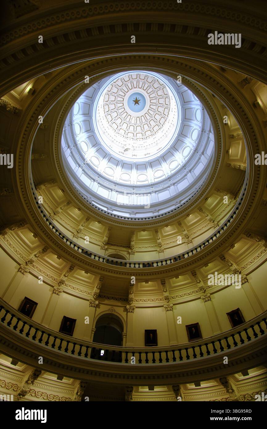 Texas state capitol building interior hi-res stock photography and ...