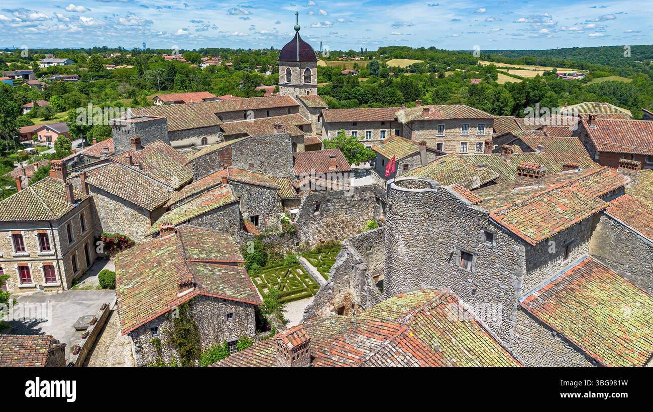 Walled garden medieval hi-res stock photography and images - Alamy