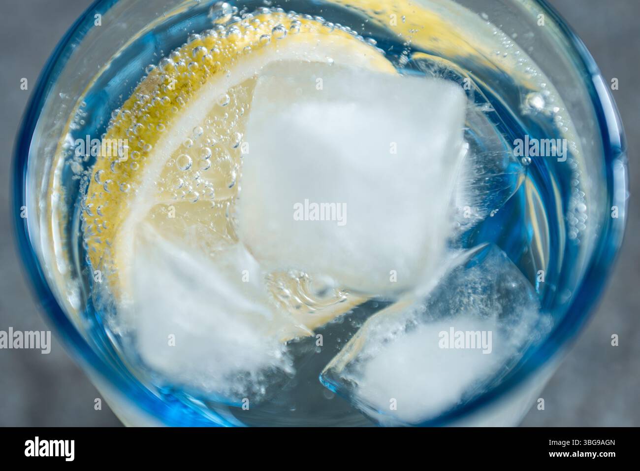 Rottweil, Germany. 04th June, 2025. A glass of lemonade, a slice of ...