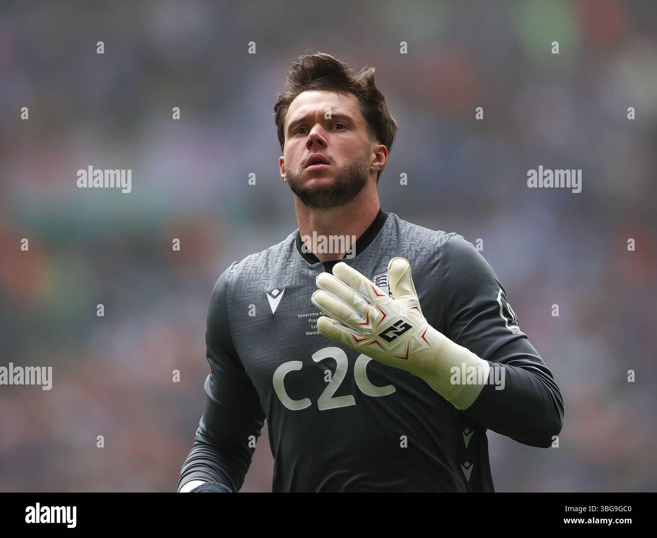 Vanarama national league badge hi-res stock photography and images - Alamy