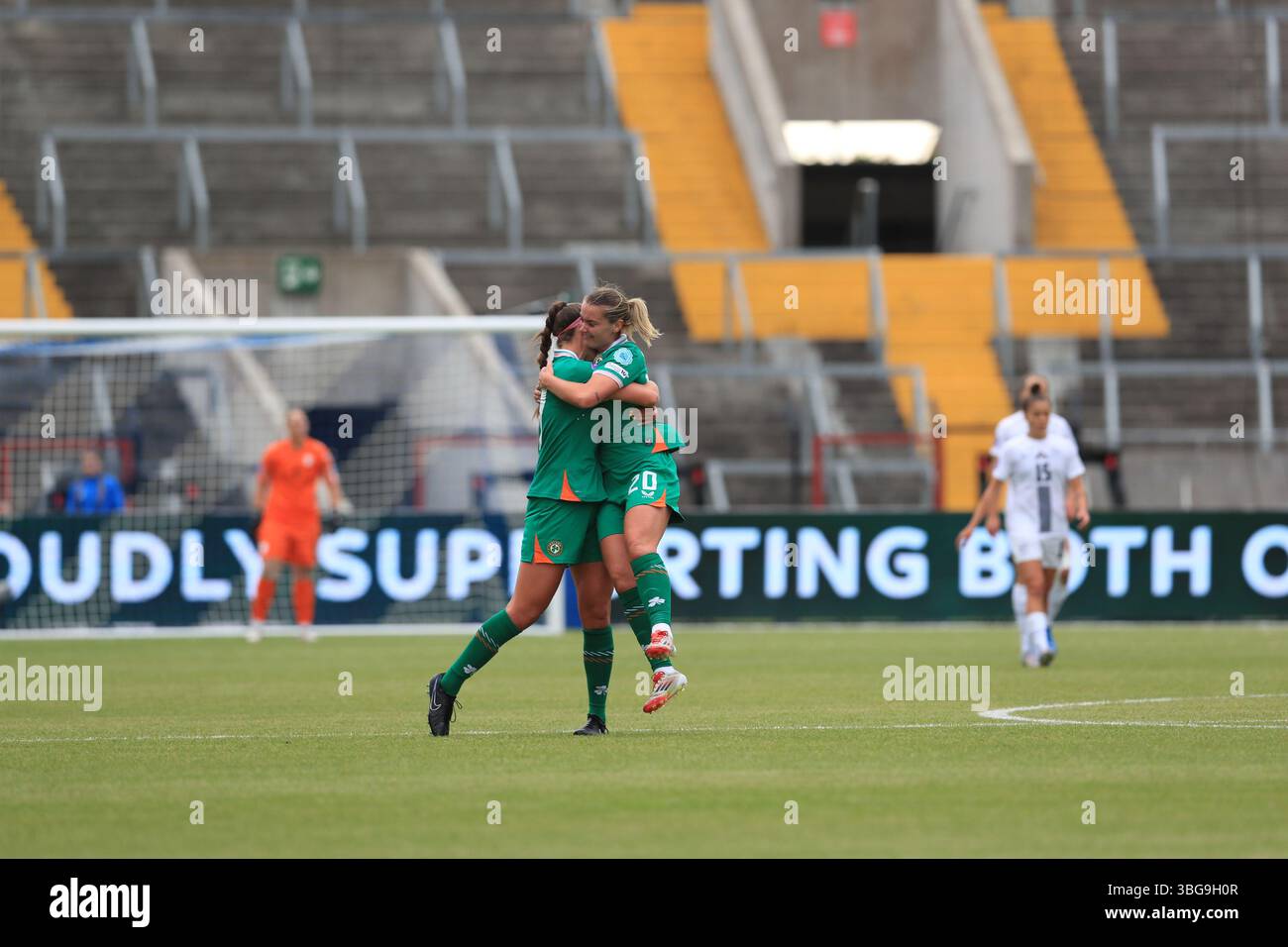 Caitlin noonan hi-res stock photography and images - Alamy