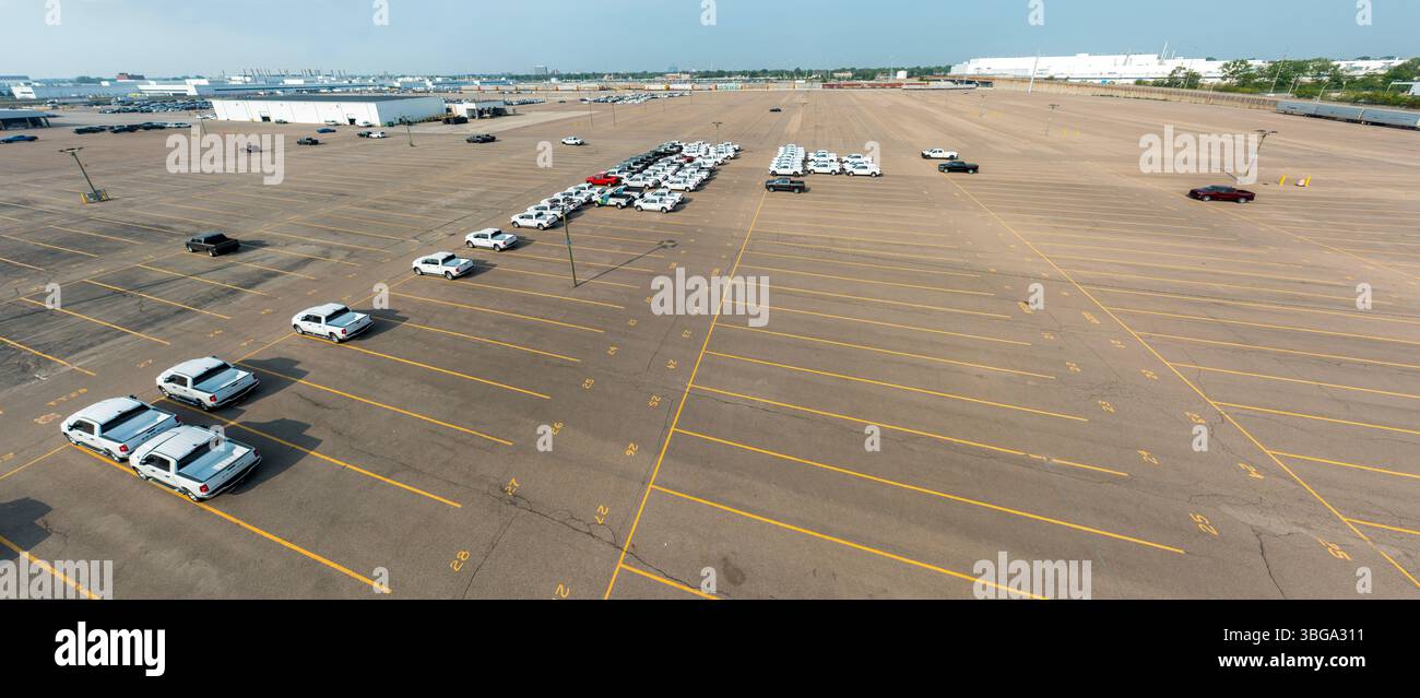 Detroit, Michigan - A mostly empty parking lot at Stellantis' Jefferson ...