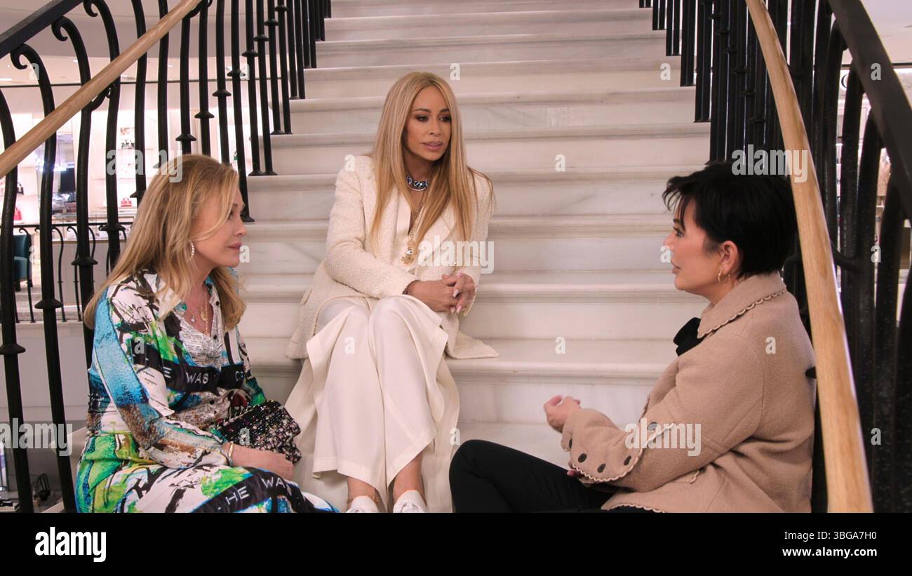 KATHY HILTON, FAYE RESNICK, KRIS JENNER, "The Kardashians" Season 5 ...