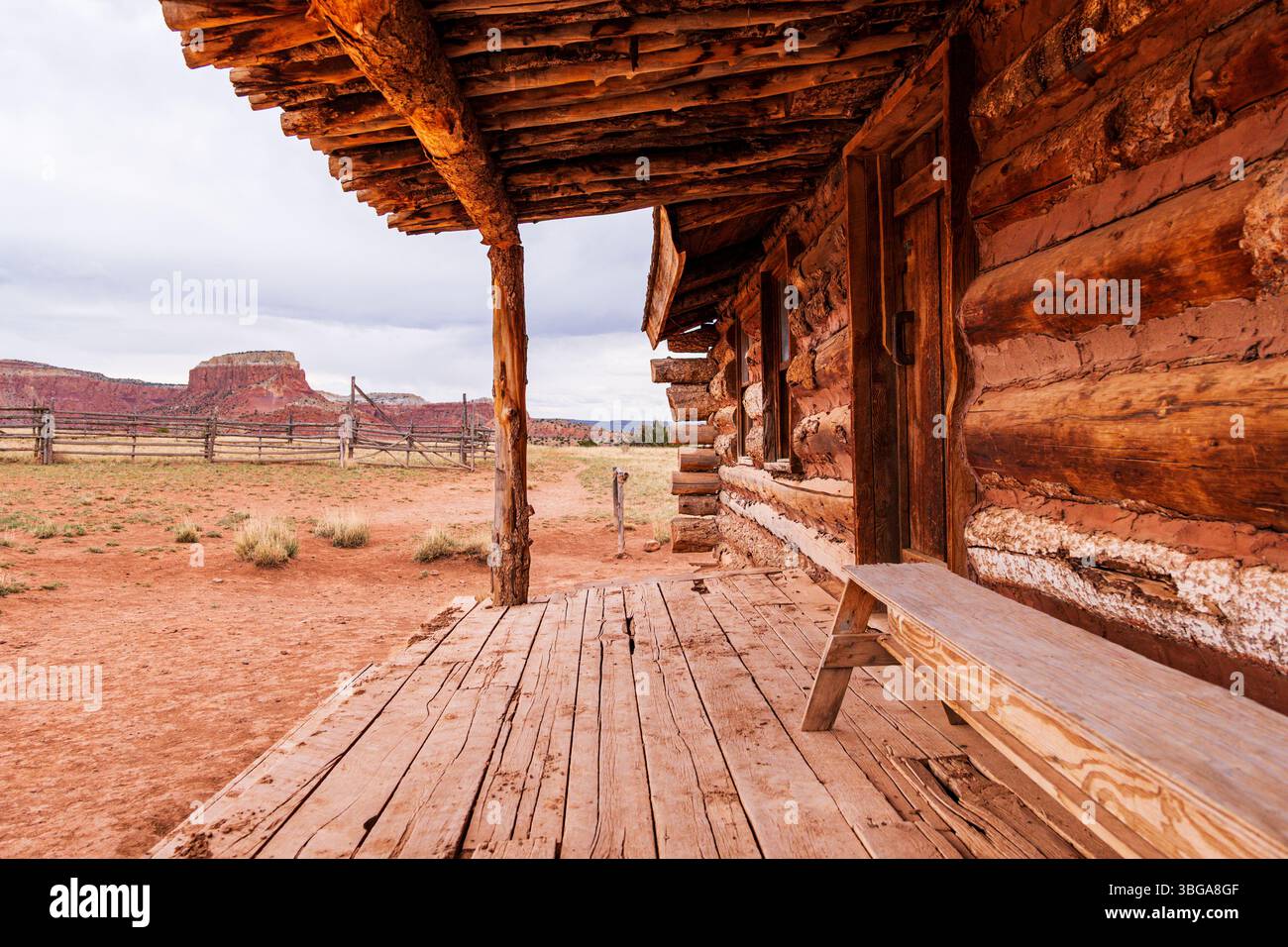 Authentic replica log cabin built for City Slickers movie; Georgia O ...