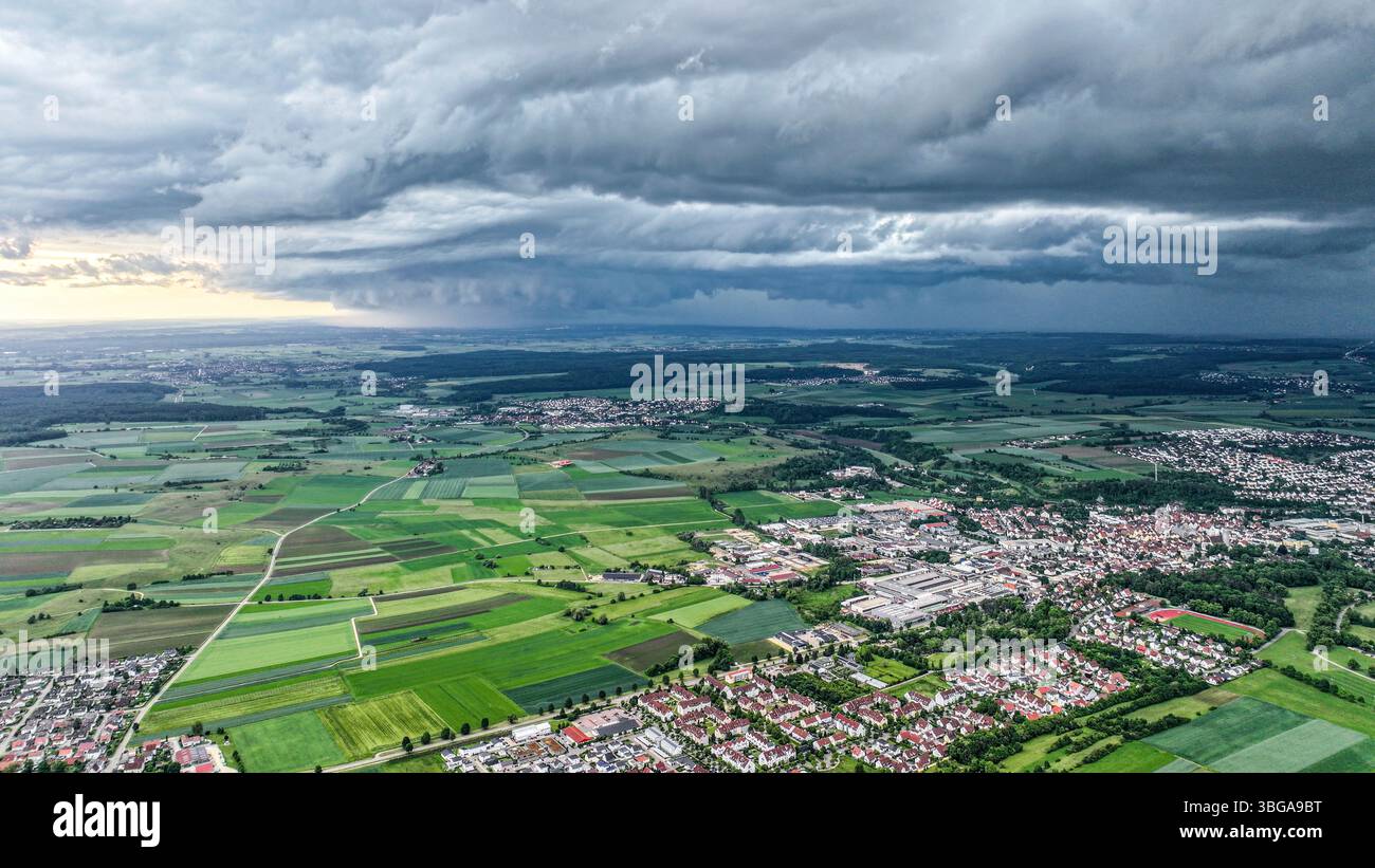Giengen An Der Brenz, Germany. 03rd June, 2025. A thunderstorm front ...