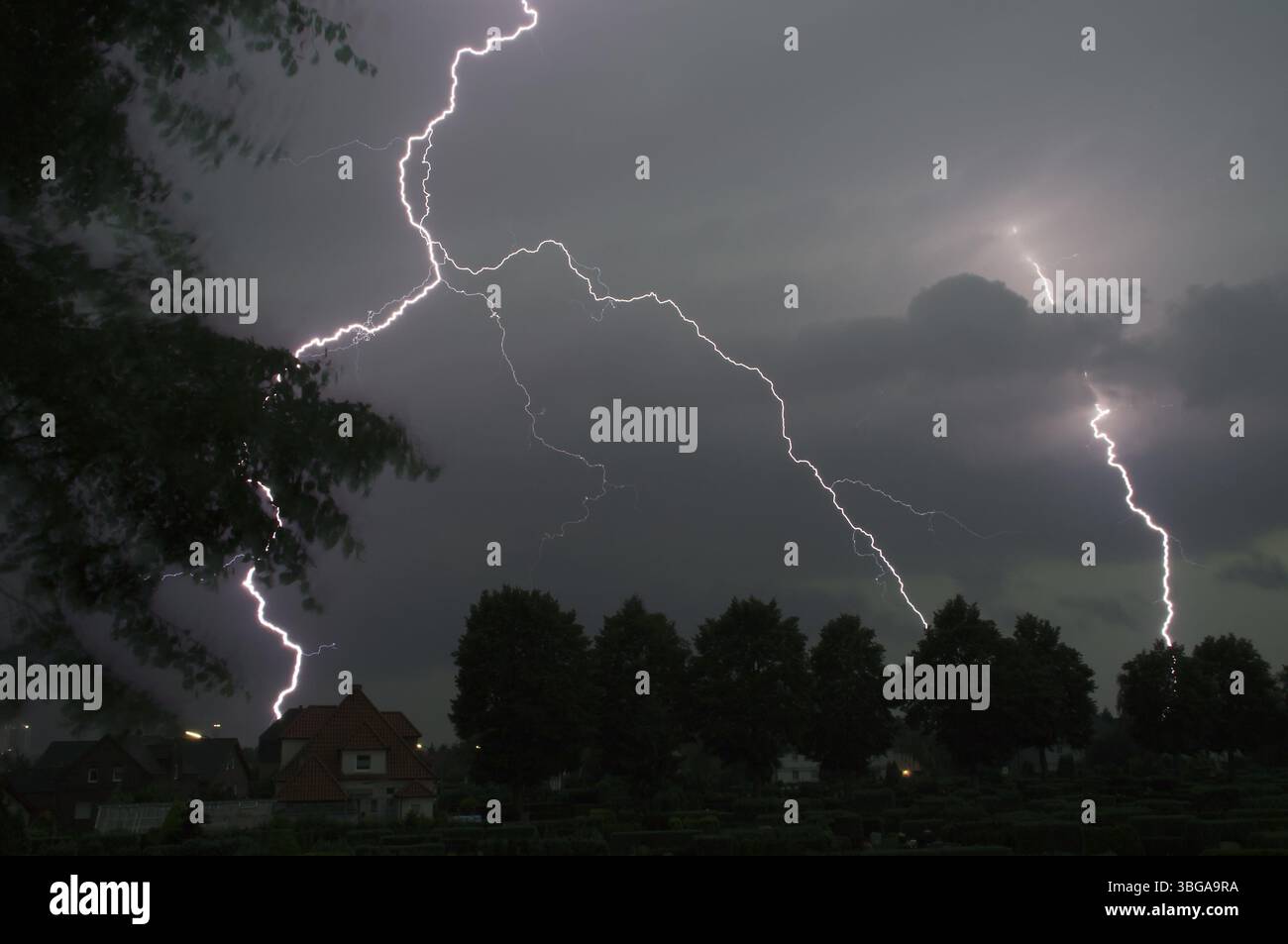 Atmosphere tension hi-res stock photography and images - Alamy