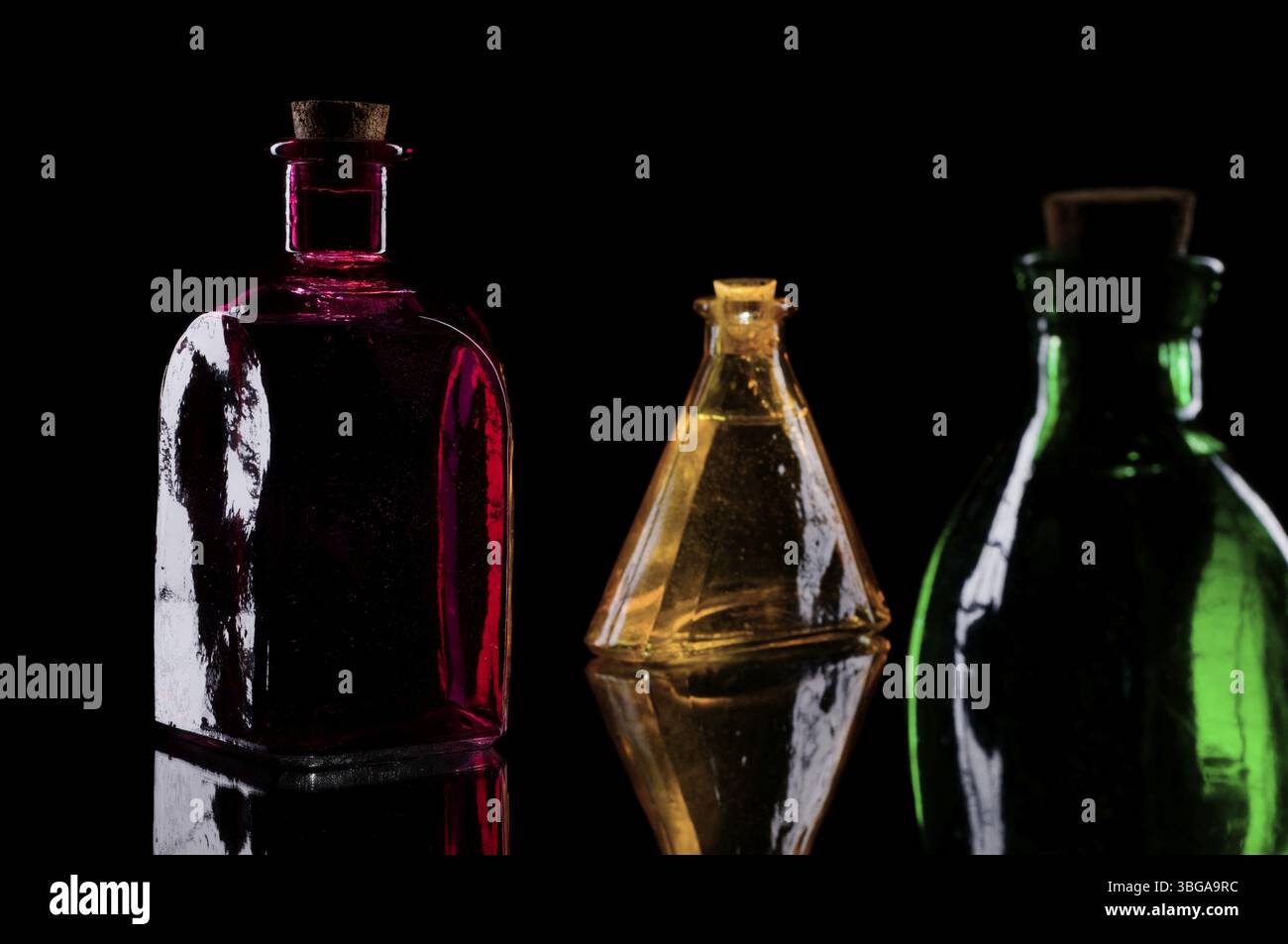 Rou triangular hi-res stock photography and images - Alamy