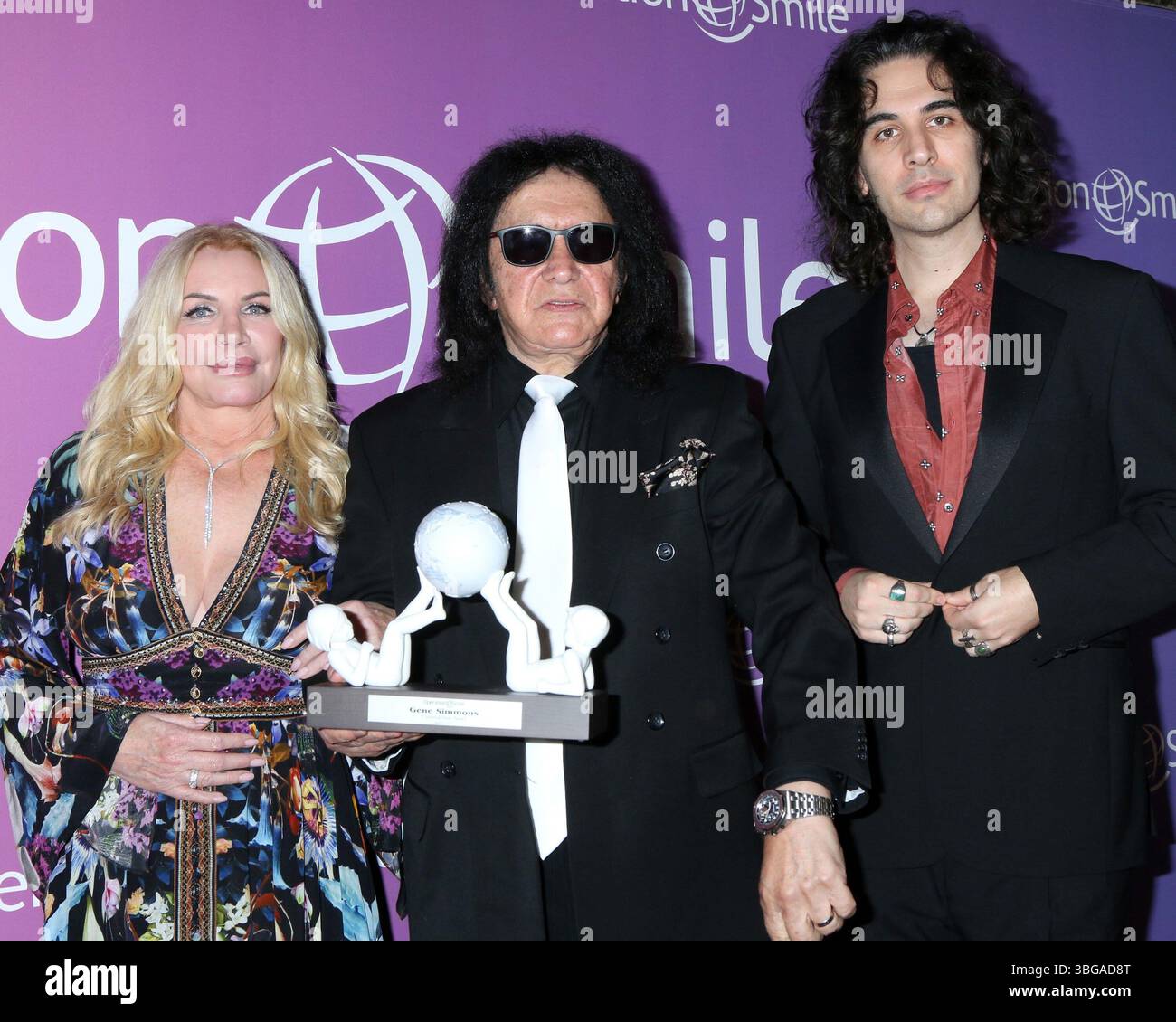 Ca. 03rd June, 2025. Shannon Tweed, Gene Simmons, Nick Simmons at ...