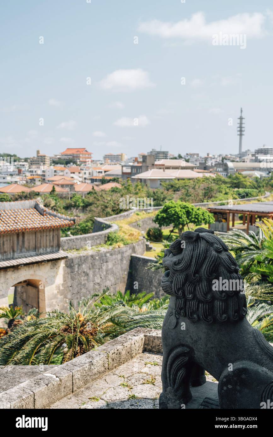 Okinawa shisa hi-res stock photography and images - Alamy