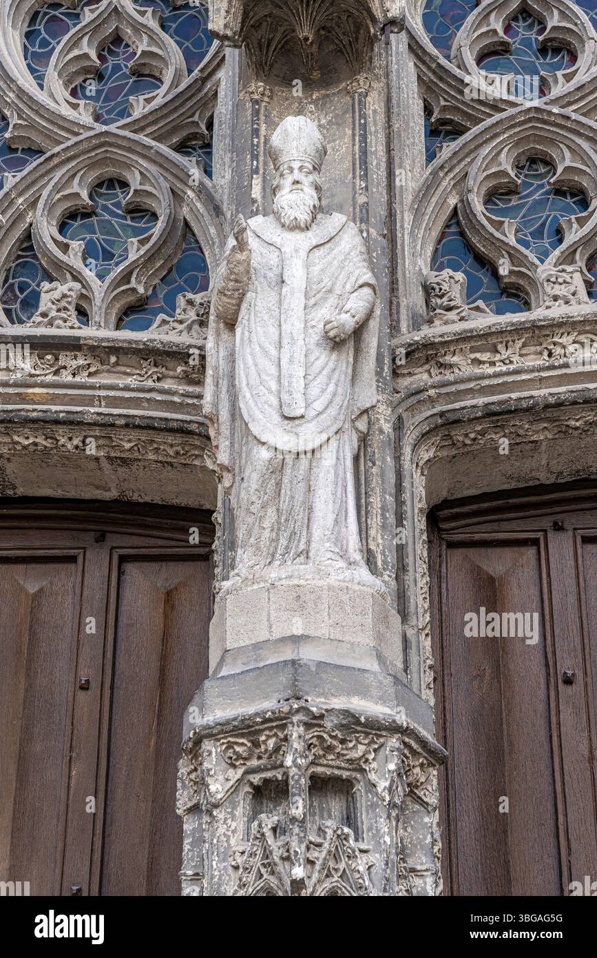 Elegant medieval stonework hi-res stock photography and images - Alamy