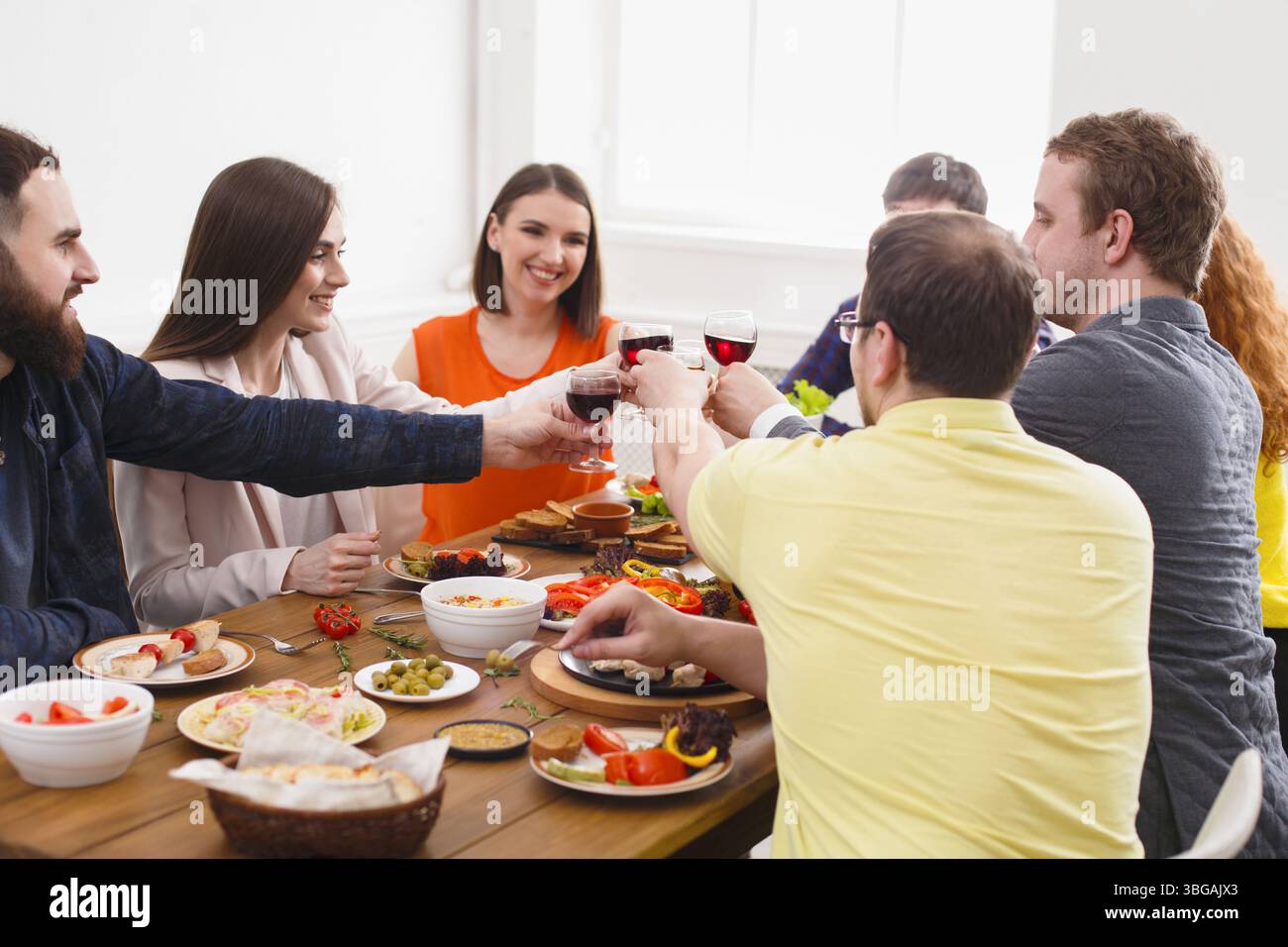 People say cheers clink hi-res stock photography and images - Alamy