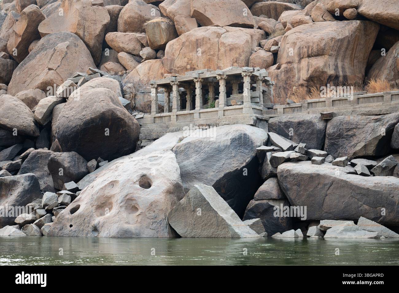 Ruin With Boulders In Hampi, South India, Ancient Vijayanagara Empire ...